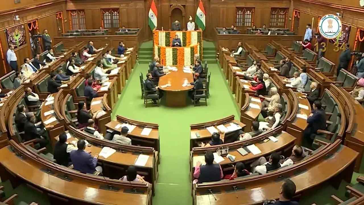 Delhi Assembly: विधानसभा में AAP के 11 MLA सस्पेंड